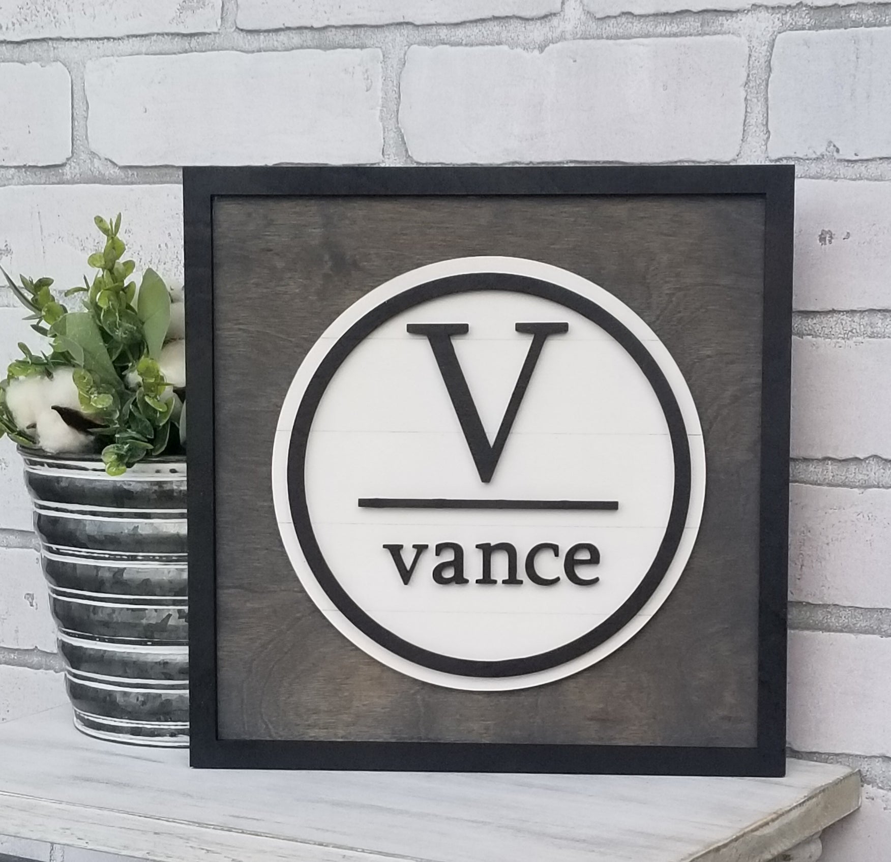 Last Name Circle Sign – Teal Moon Creations